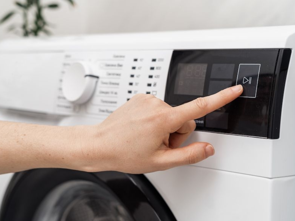 Cách reset máy giặt Electrolux EWF12935S nhanh, hiệu quả không phải ai ...